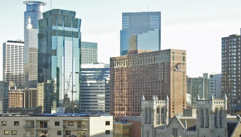 Hilton Hotel Accused of Refusing Service to ICE amid Minneapolis ...